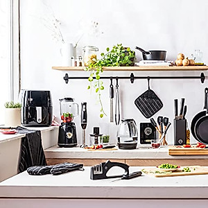 MasterChef Air Fryer 4.75 Qt Compact Airfryer with Digital Display, 7 Simple Cooking Presets & Fully Adjustable Temperature, Easy Clean Detatchable Basket, 1400W, 4.5 Liter, For 2-4 People, Black