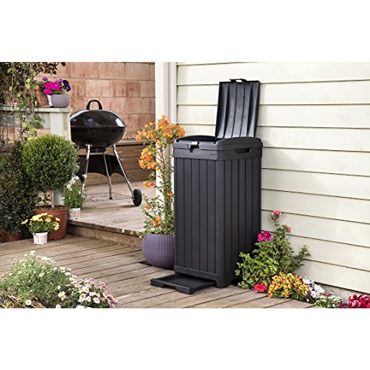 Keter Baltimore 38 Gallon Trash Can with Lid and Drip Tray for Easy Cleaning-Perfect for Patios, Kitchens, and Outdoor Entertaining, 38 Gallons, Black
