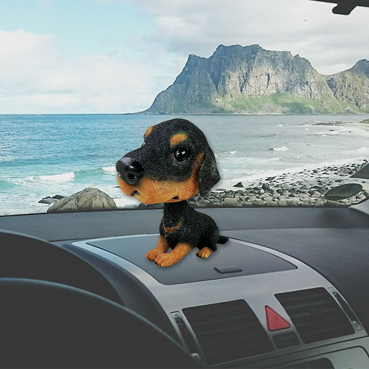 Bobbleheads for Car Dashboard, Cute Resin Bobble Head Dogs Car Dashboard Decorations, Dog Ornaments Puppy Shaking Head Toys Gifts for Car Vehicle Desk Tabletop Office Decor (Black and Tan Coonhound)