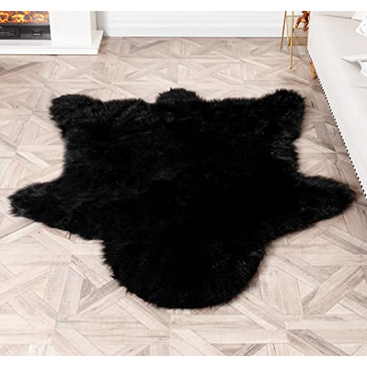 AbunHeri Faux Black Bear Rug Faux Cowhide Rug Animal Print Area Rug Faux Sheepskin Fur Rug Decor for Living Room (5.1x6.1 Feet)