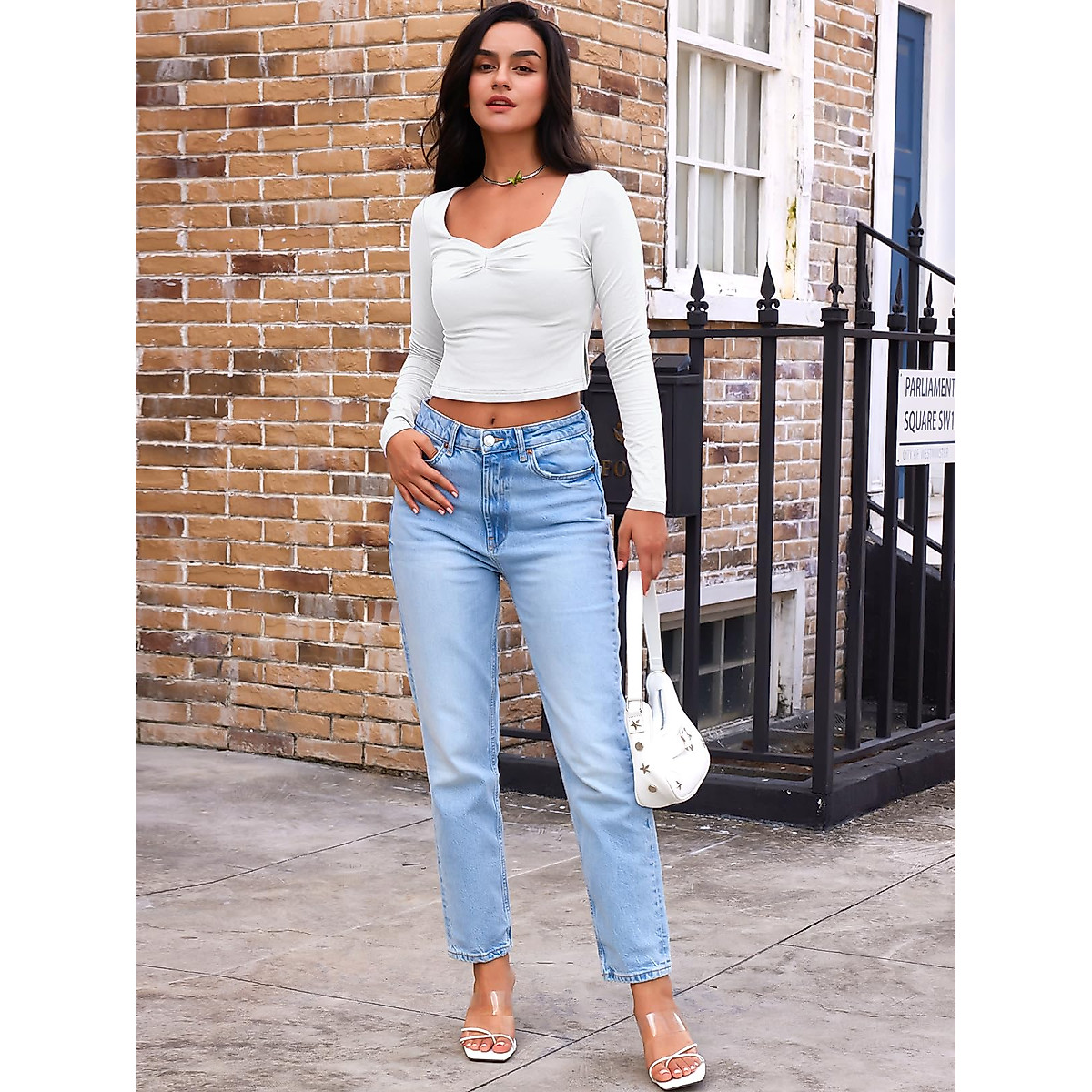 Trendy Queen Womens Long Sleeve Going Out Crop Tops Sweetheart Neck Cute Y2k T Shirts Side Slit Tees, White, S