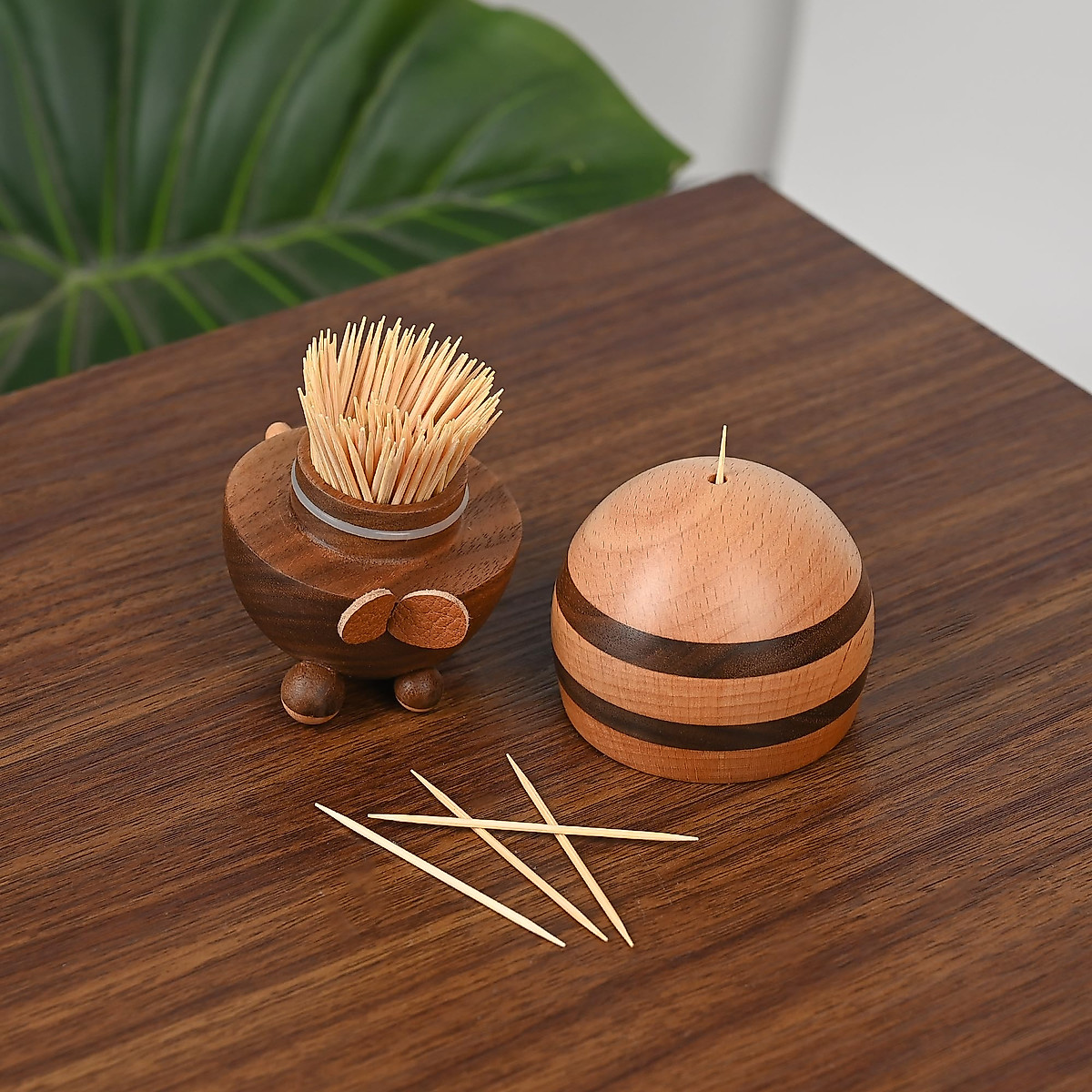 Toothpicks Holder Dispenser Small Gifts Bee Decor Cute Gifts Funny Gifts Office Desk Decor Accessories Birthday Gifts for Mom for Friends Comes with 150 Pcs toothpicks