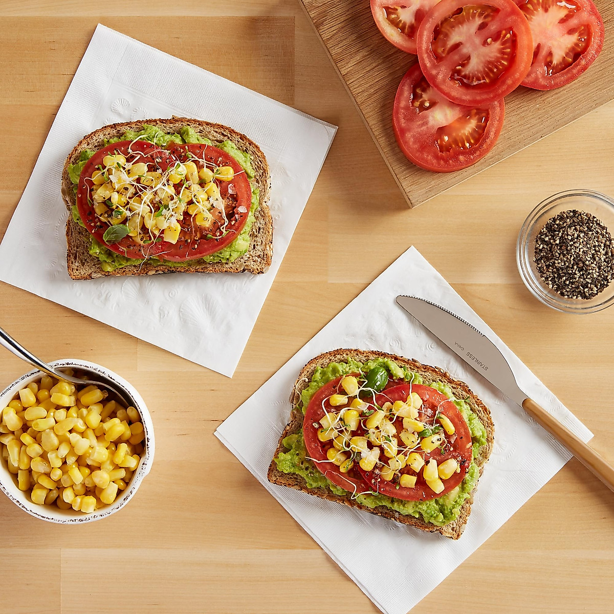 Vanity Fair Everyday Napkins, 200 Count (Pack of 1) (Packaging Design May Vary)