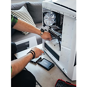 Samsung Electronics 870 EVO 2TB 2.5 Inch SATA III Internal SSD (MZ-77E2T0B/AM)