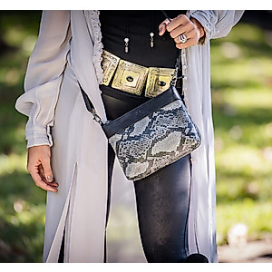 STS Ranchwear Women's Casual Everyday Multifunctional Santana Collection Grace Crossbody Purse Bag with Adjustable Strap, Gray