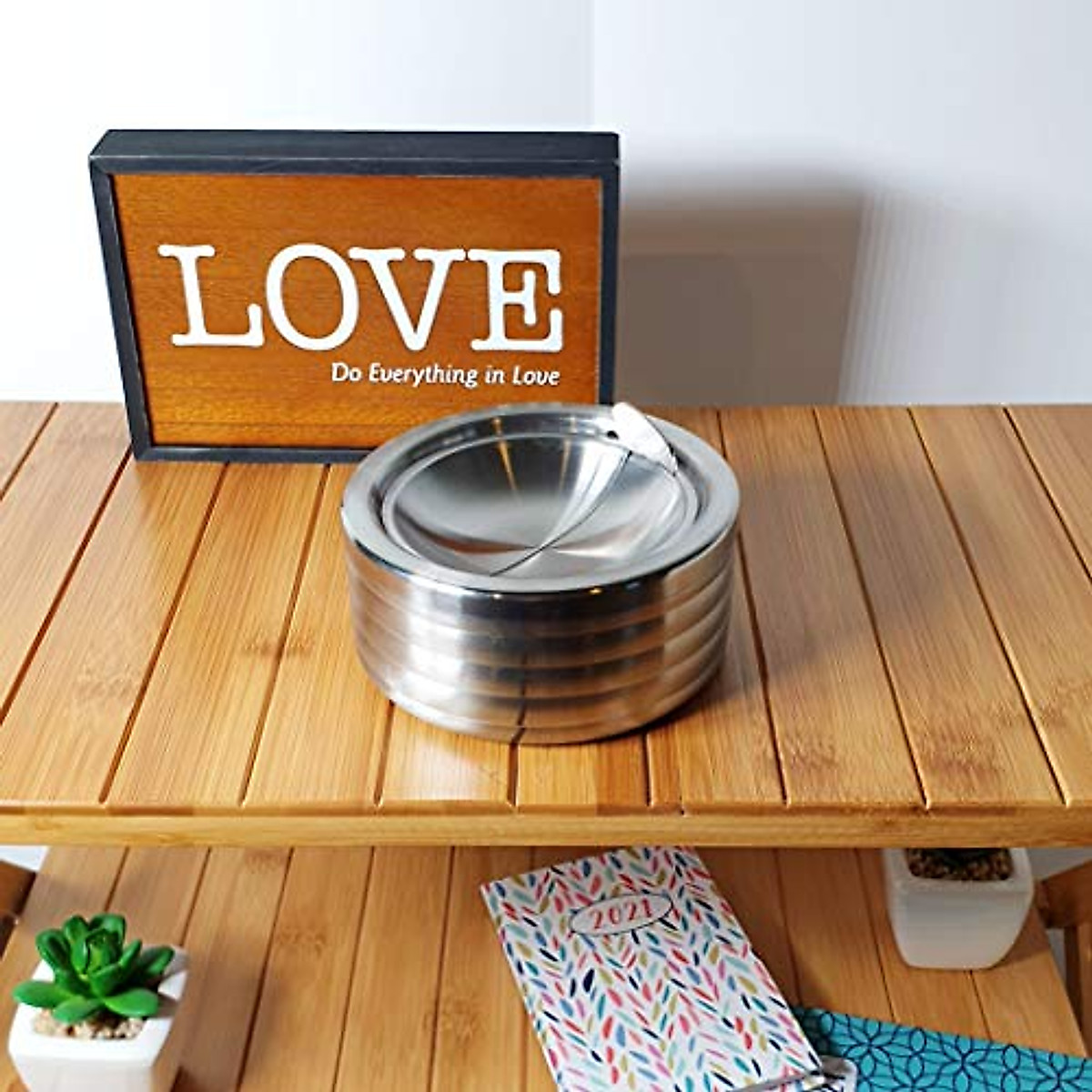 Grooved Silver Classic Metal Ashtray with a Lid for Cigarettes - Windproof Outdoor Ashtrays Can Patio Outdoor Indoor Decorative Fancy Ash Tray