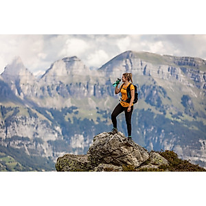 CamelBak Chute Mag BPA Free Water Bottle with Tritan Renew - Magnetic Cap Stows While Drinking, 20oz, Lupine