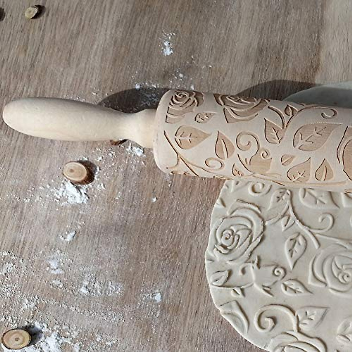 Wooden Rolling Pin, Rose Flower Embossed Engraved Carved Rolling Pin, Valentine's Day DIY Cookies Biscuit Fondant Cake Dough Roller Baking Tool (Wood color)