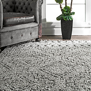 nuLOOM Vasiliki Moroccan Shag Tasseled Area Rug, 8x10, Grey