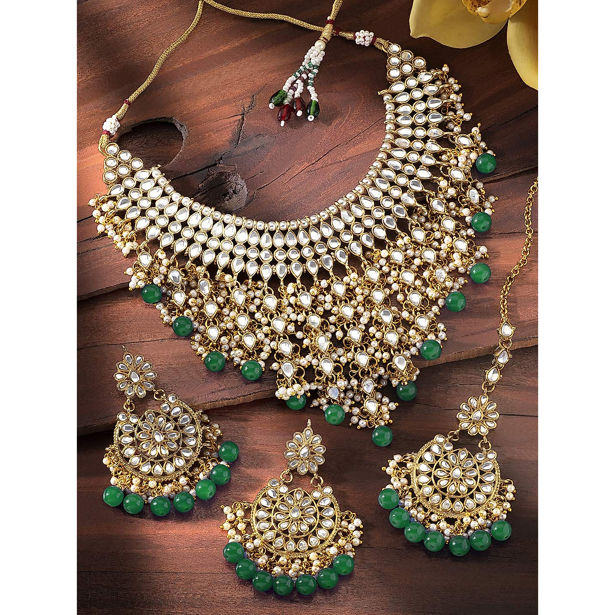 Aheli Elegant Indian Wedding Wear Faux Kundan Studded Choker Necklace with Maang Tikka Set Ethnic Fashion Jewelry for Women (Green Kundan & Pearl Drop)