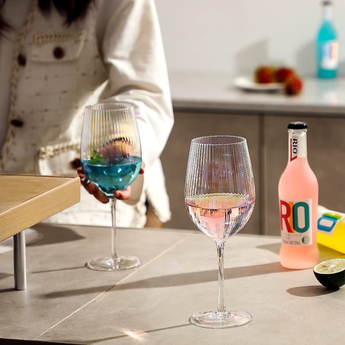 G Iridescent Wine Glass set of 2, 19 oz Pretty Cute Cool Rainbow Colorful Halloween Glassware Stemmed Holographic Shimmering Pearl Tinted Luster Red White Burgundy Southern Mixology Bar Glasses