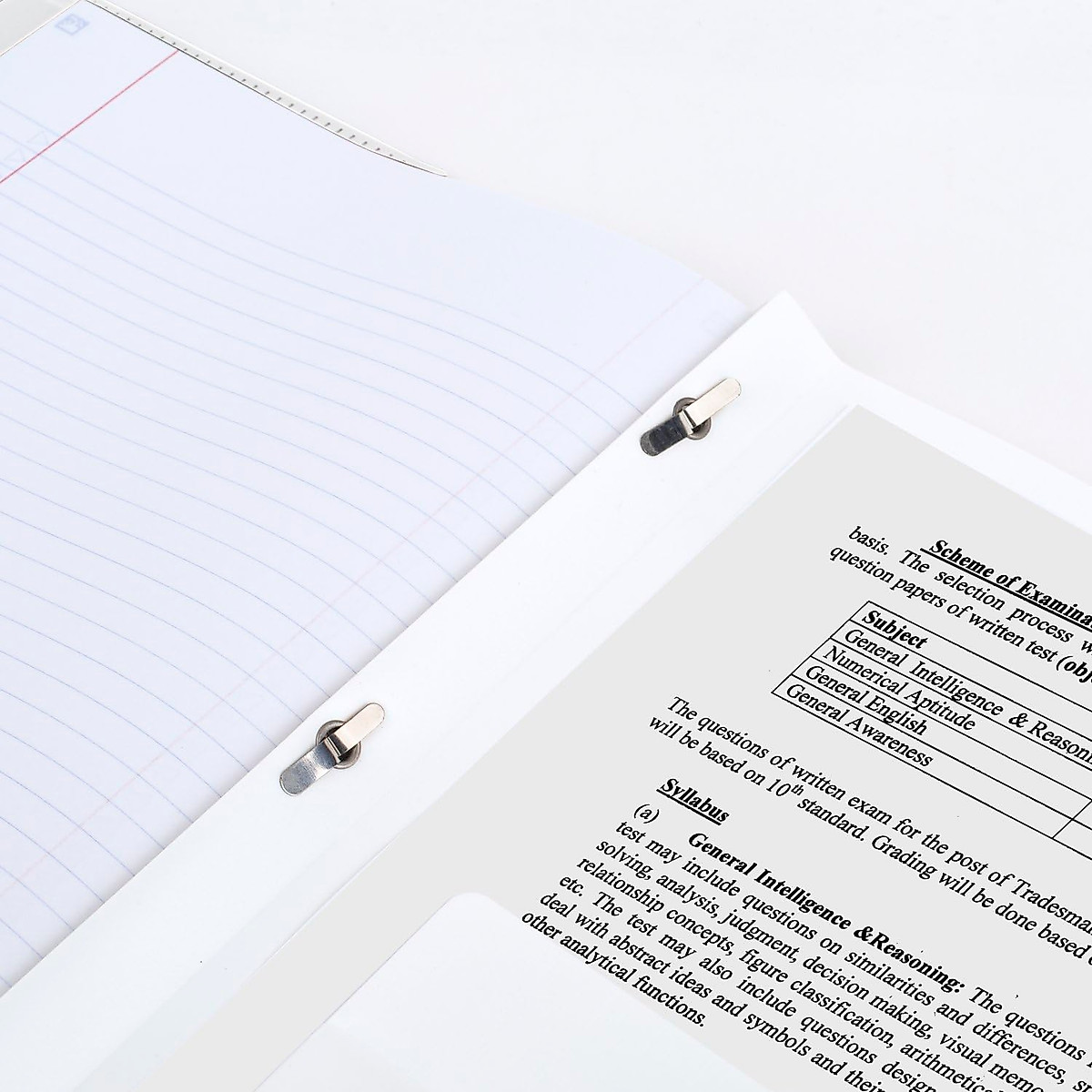 Five Star 2 Pocket Folder, Stay-Put Folder, Plastic Colored Folders with Pockets & Prong Fasteners for 3-Ring Binders, 8-1/2" x 11", White (72494)