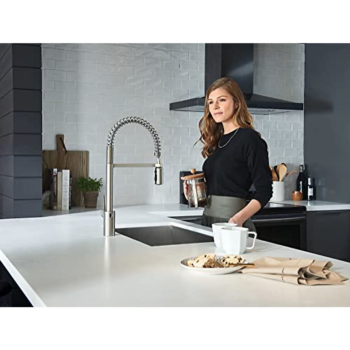 Moen Align Spot Resist Stainless Steel Motionsense Wave Sensor Touchless One-Handle High Arc Spring Pre-Rinse Pulldown Kitchen Faucet with Sprayer, 5923EWSRS