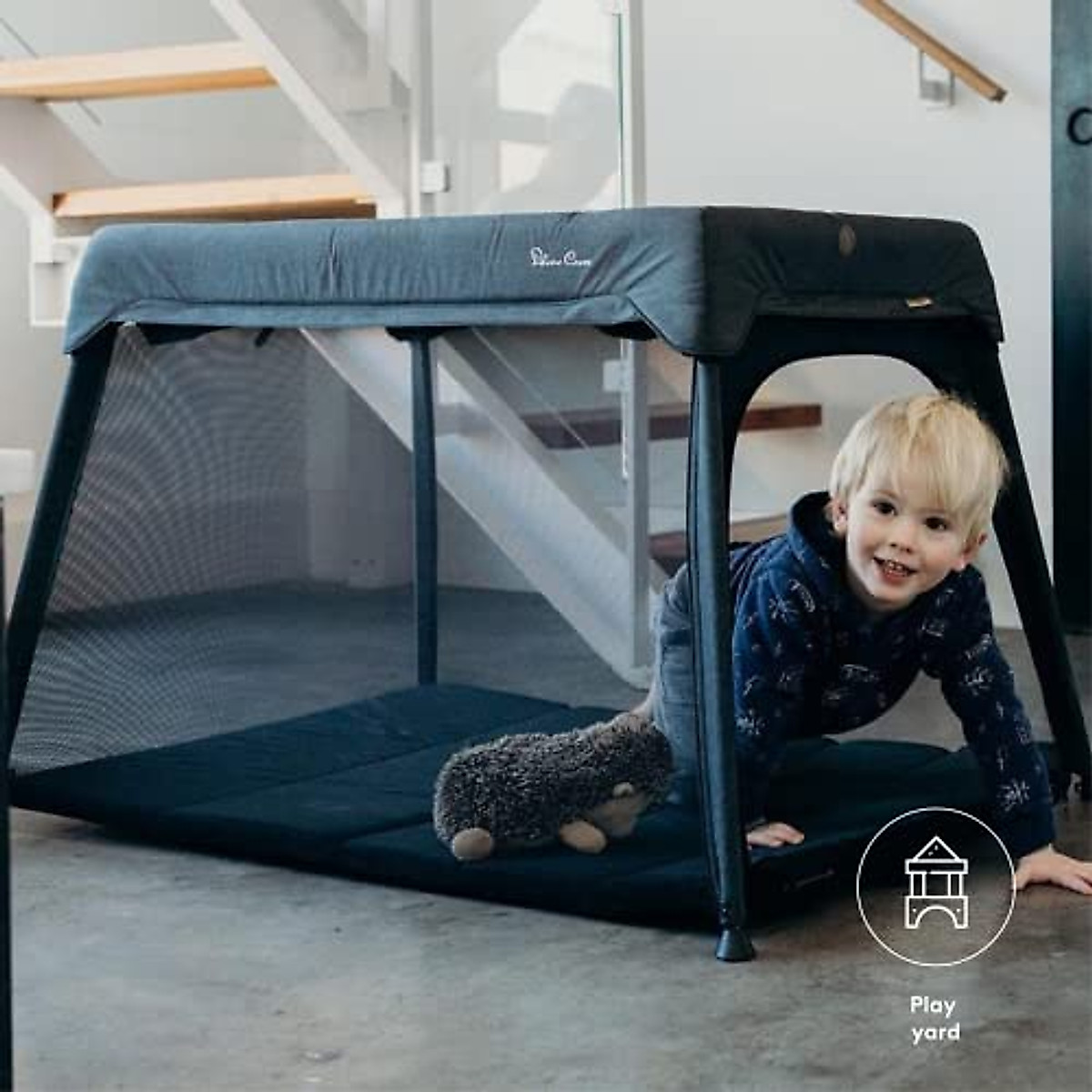 Silver Cross Slumber 3 in 1 Travel Crib in Black - Multi Use, Converts from Bassinet to Crib to Playard - Portable, Lightweight, Easy to Pack with Comfortable Mattress, for Infants to Toddlers