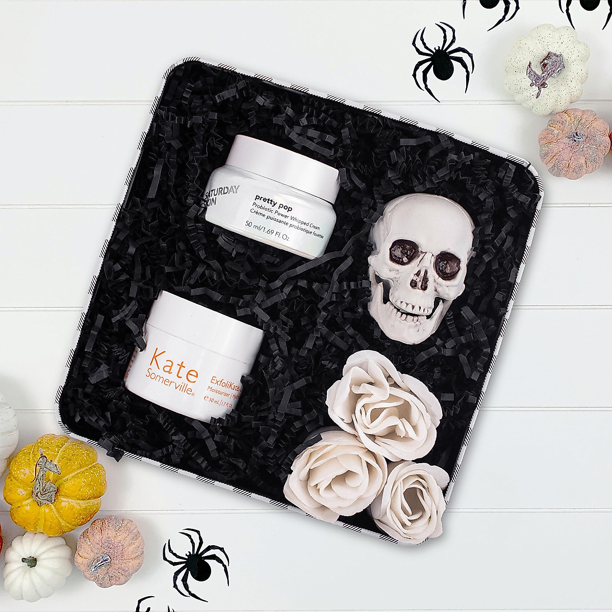 Crinkle Cut Paper Shred Filler (1 LB) for Gift Wrapping & Basket Filling - Black | MagicWater Supply