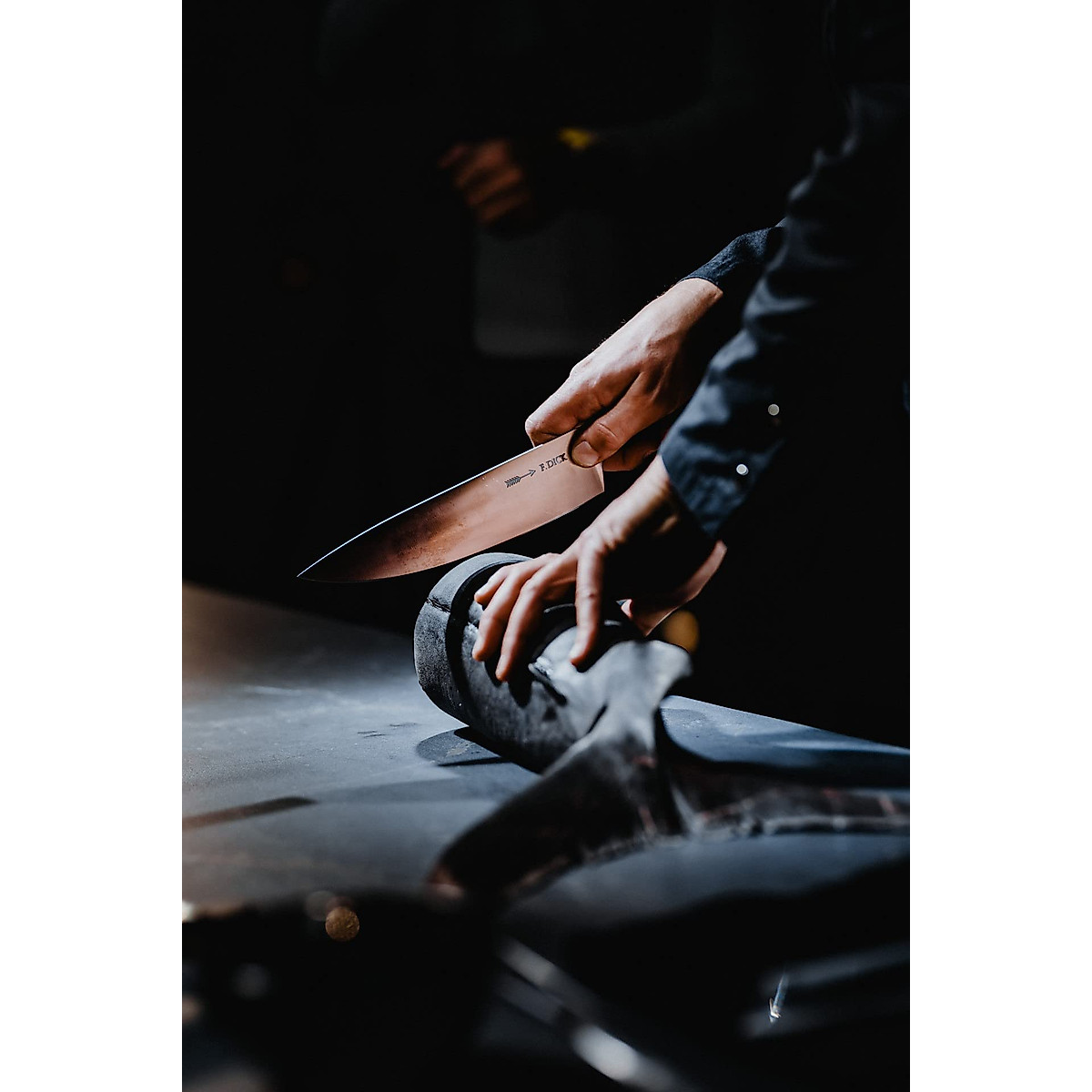 F. DICK – 1905 Chef Knife - Classic kitchen knife with 8.3" blade & 56 HRC - Ideal for meat & vegetables - High carbon - Stainless steel - Ultra sharp - Ergonomic handle