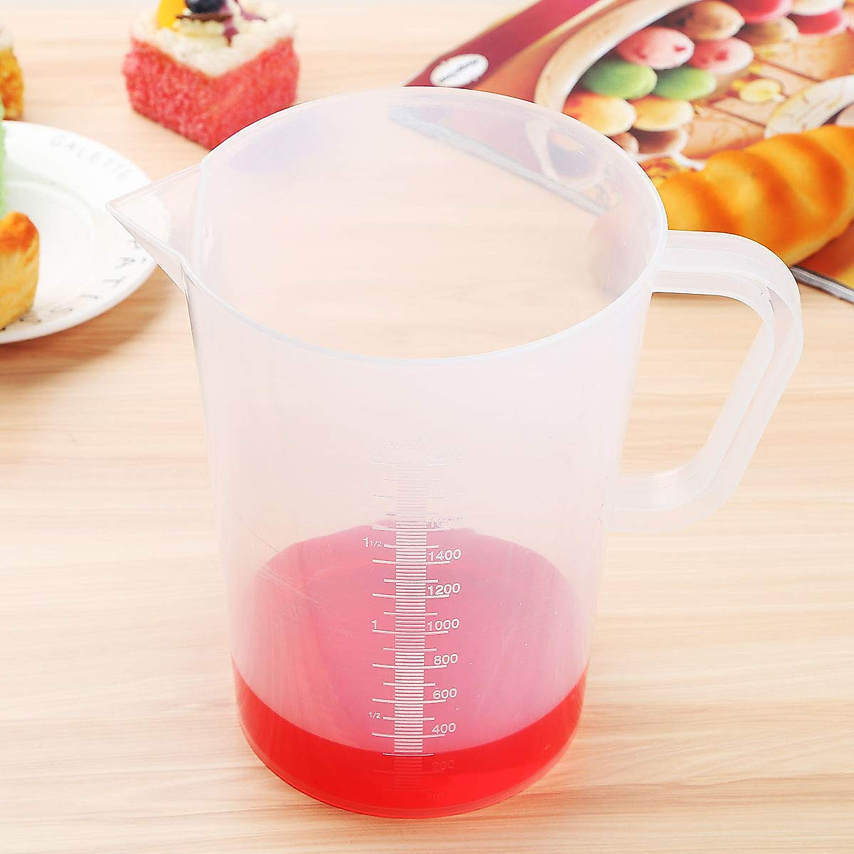 YiZYiF Kitchen Measuring Cup Plastic Graduated Pitcher Jug with Pour Spout and Lid for Cold Water Milk Tea Iced Juice Beer Without Lid 2000ml