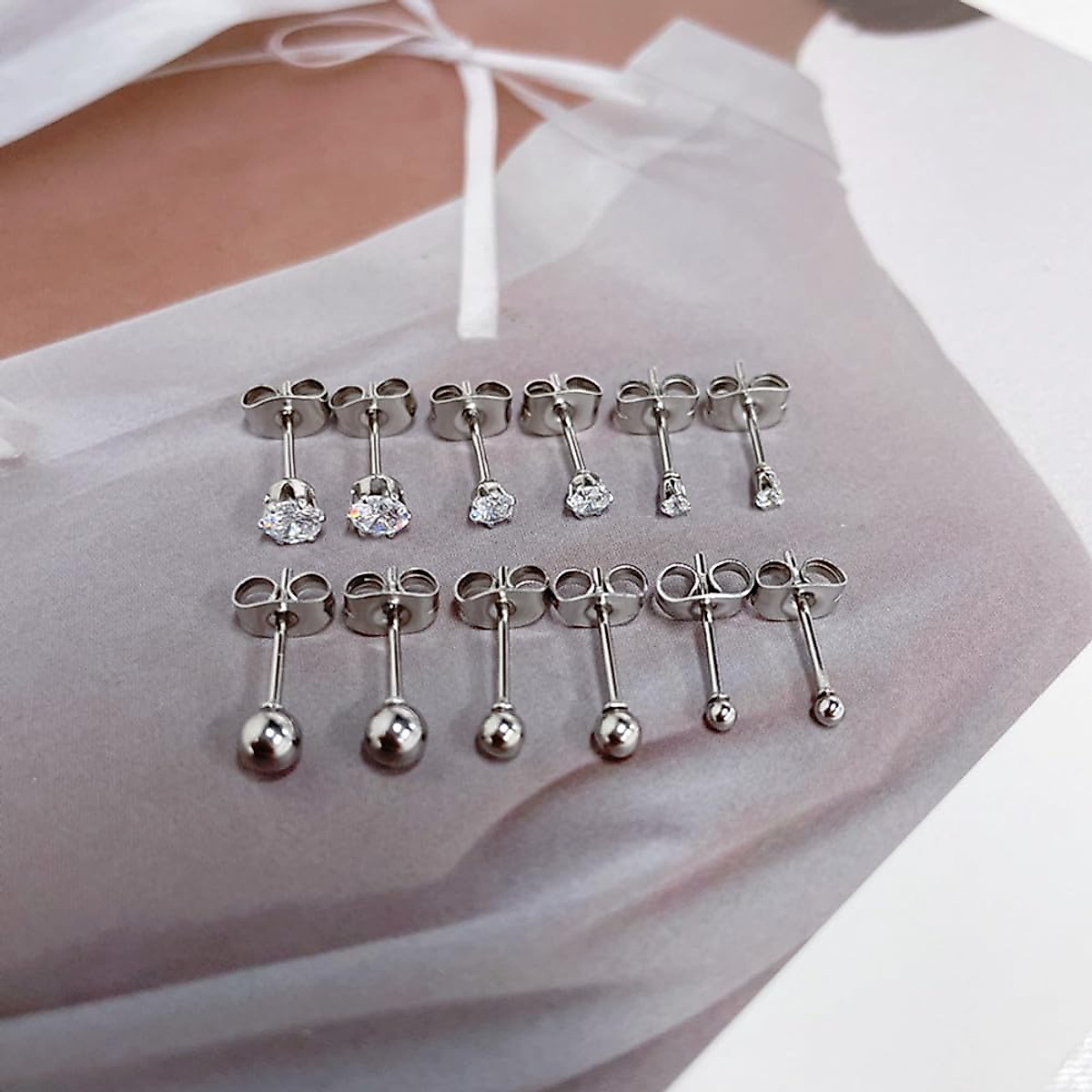 20g Tiny Round Clear Cubic Zirconia Ball CZ Cartilage Stud Earrings For Women Mens Stainless Steel Small Mini Tragus Studs Hypoallergenic Huggie Piercing Jewelry Sets Gifts 2mm 3mm 4mm (Silver)