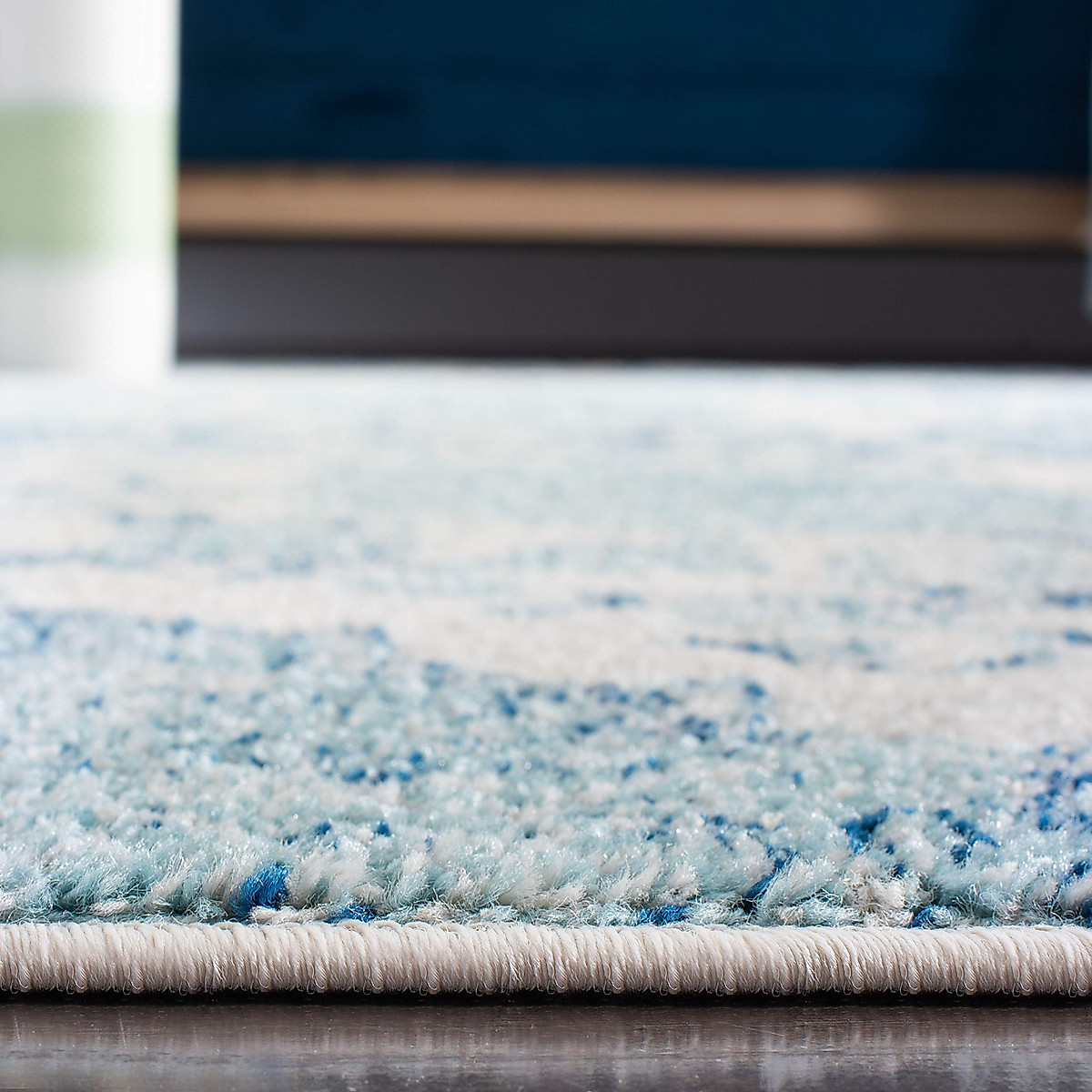 SAFAVIEH Madison Collection Area Rug - 8' x 10', Cream & Turquoise, Boho Chic Glam Paisley Design, Non-Shedding & Easy Care, Ideal for High Traffic Areas in Living Room, Bedroom (MAD600E)