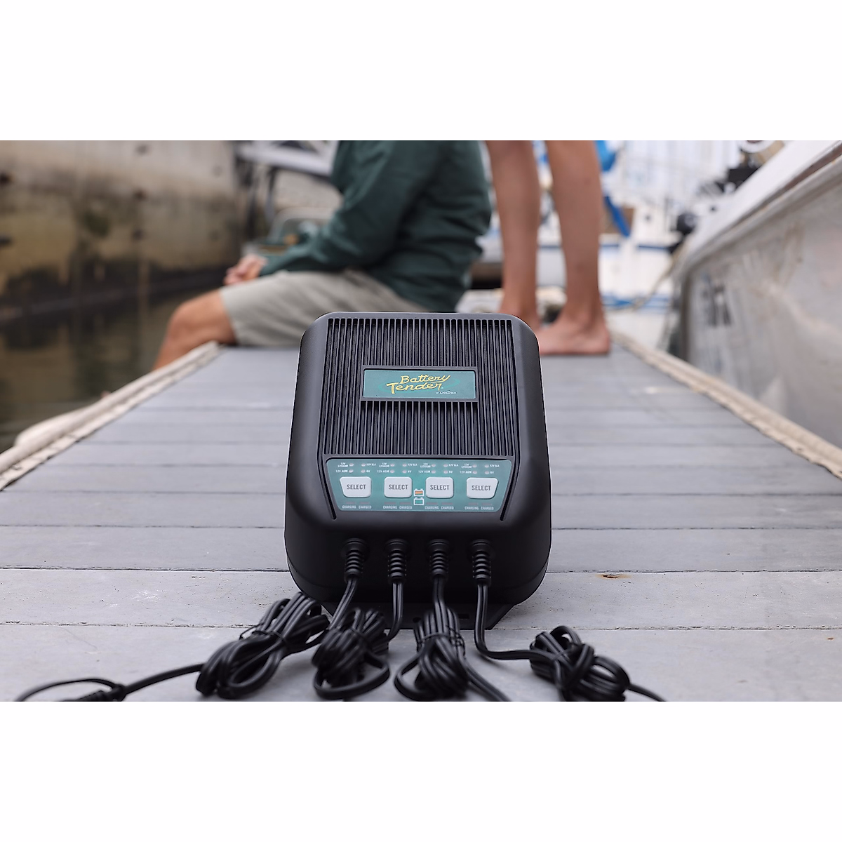 Battery Tender WaveCharge 12 AMP - 4 Bank Multibank Charger - 3 AMPs Per Bank - Selectable 12V / 6V - Smart and Switchable Multi Battery Charger and Maintainer - 022-1004-DL-WH