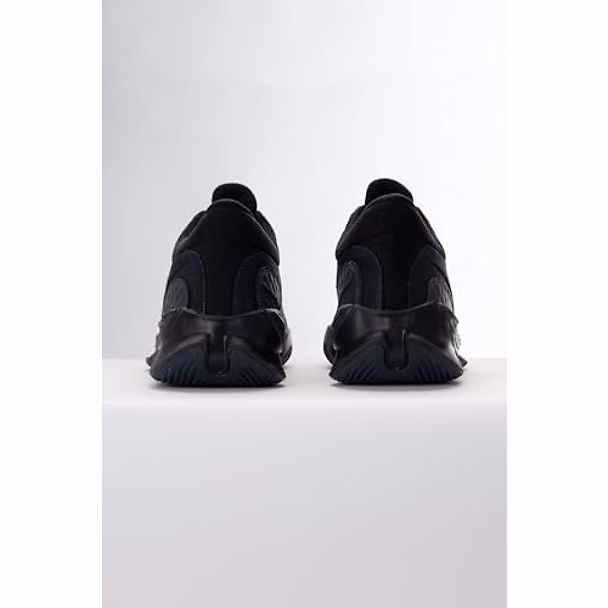 Nike Men's Renew Elevate III Basketball Shoes, Black/Black-Anthracite, 10.5 US