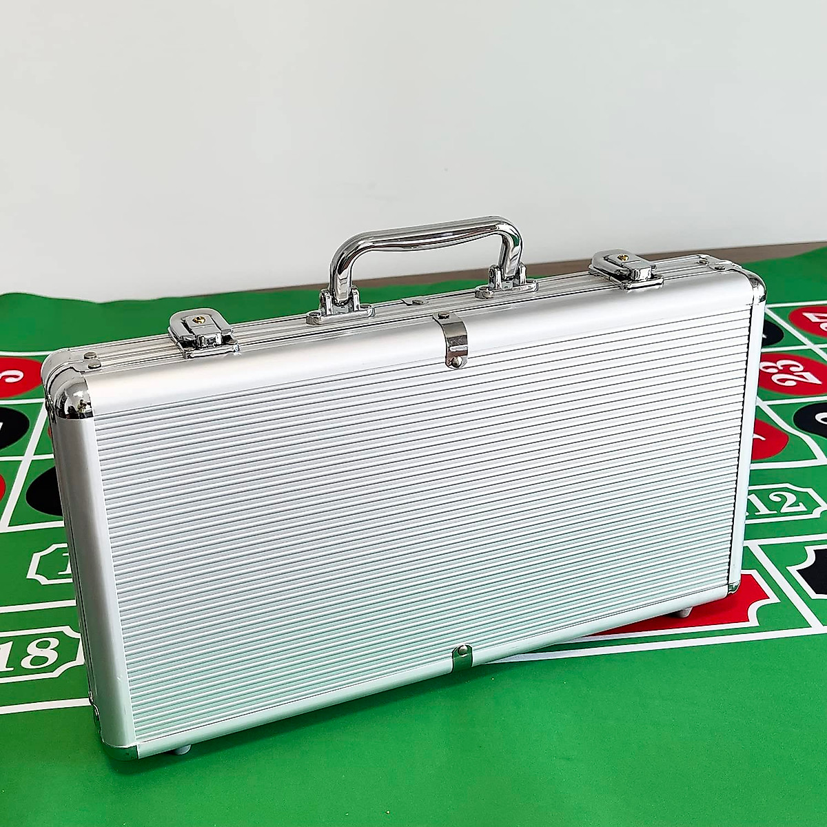 SEETOOOGAMES Poker Chips Set with Case - 300PCS Casino Chips with Aluminum Poker Case,Great for Poker Texas Holdem Blackjack Game Nights