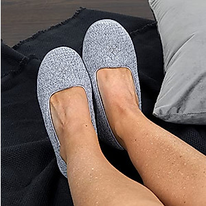 Dearfoams Women's Rebecca Lightweight Cozy Memory Foam Closed Back Slipper with Wide Widths, Sleet Chenille, 9-10