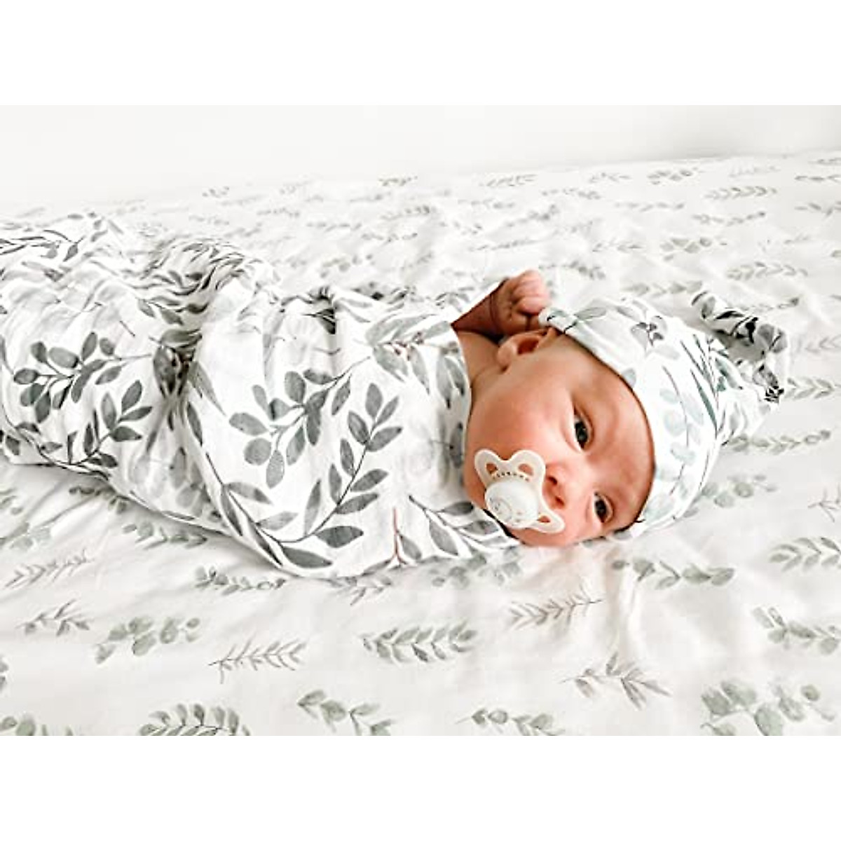 Miaoberry Eucalyptus Swaddle Set with Hat and Bow