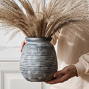 SIDUCAL Ceramic Rustic Farmhouse Flower Vase, Pottery Decorative Flower Vase for Home Decor, Table, Living Room Decoration, Shelf Decor, Mantel, 7.3 Inch, Black