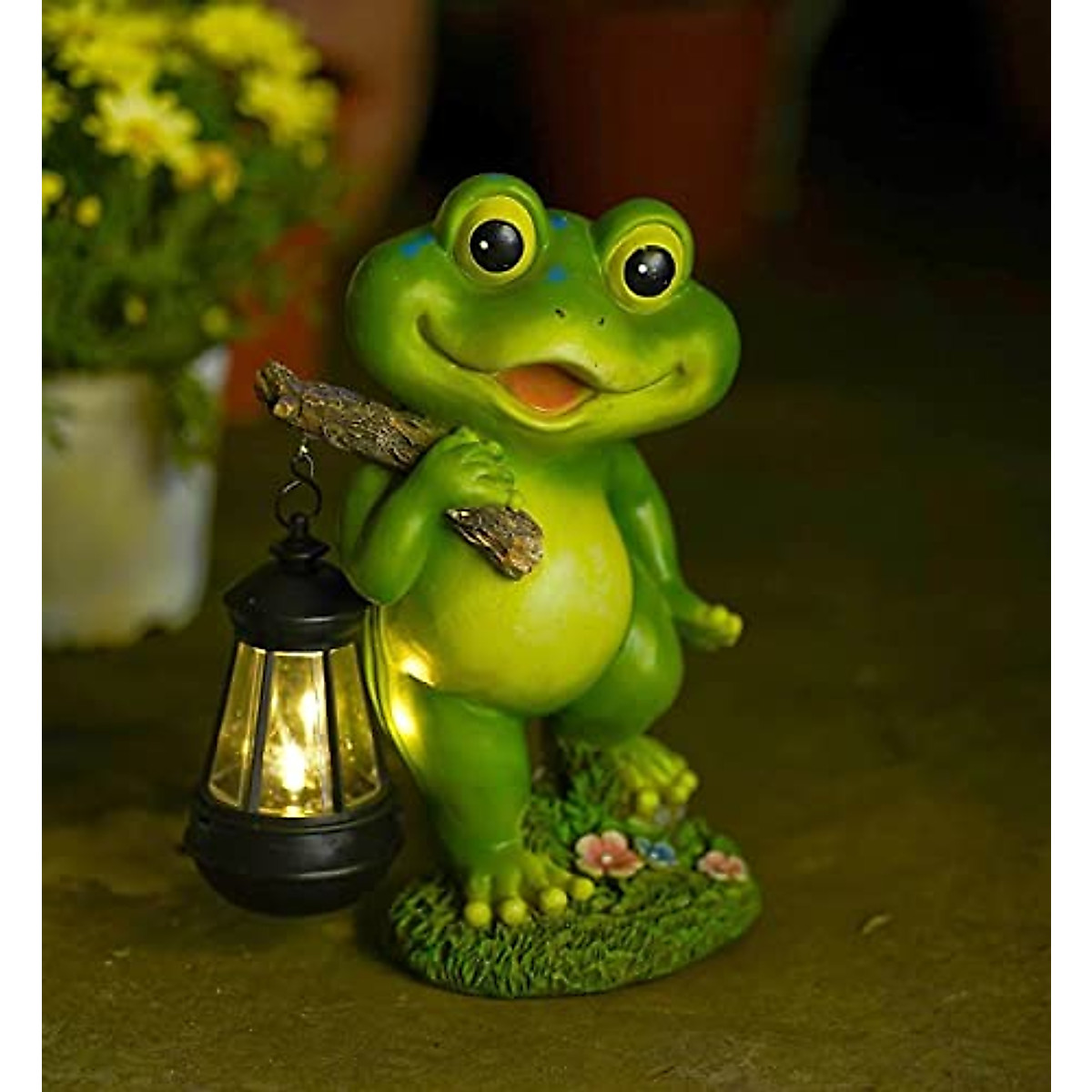 CFFOWNUG Frog Garden Decoration with Solar Lantern,Resin Solar Frog Statue with Solar Lights Outdoor Garden Frog Decor for Pathway Yard Lawn Patio Decorations