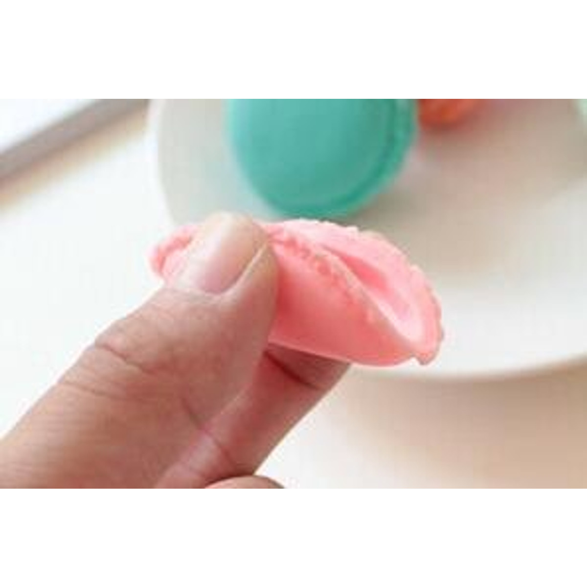 VNDEFUL 6PCS Colorful Lovely Mini Macarons Portable Travel Storage Box Case Jewellery Organizer Earring Ring Necklace Cosmetic Pill Container