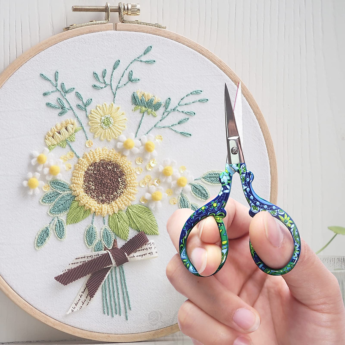 KISTARCH 2pcs 3.6inch Small Precision Embroidery Scissors,Sewing scissors with leather sheath cover for Needlework Craft Art Work Manual Sewing Handicraft DIY Tool Detail Cutting Everyday Use