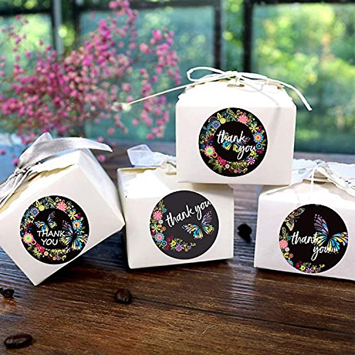 Thank You Sticker Rolls, Business Stickers, Bubble envelopes and Gift Bag Packaging Labels, 500 Sheets per roll, 1.5 inches in Diameter, 4 Different Patterns (500 Sheets/4 Styles)