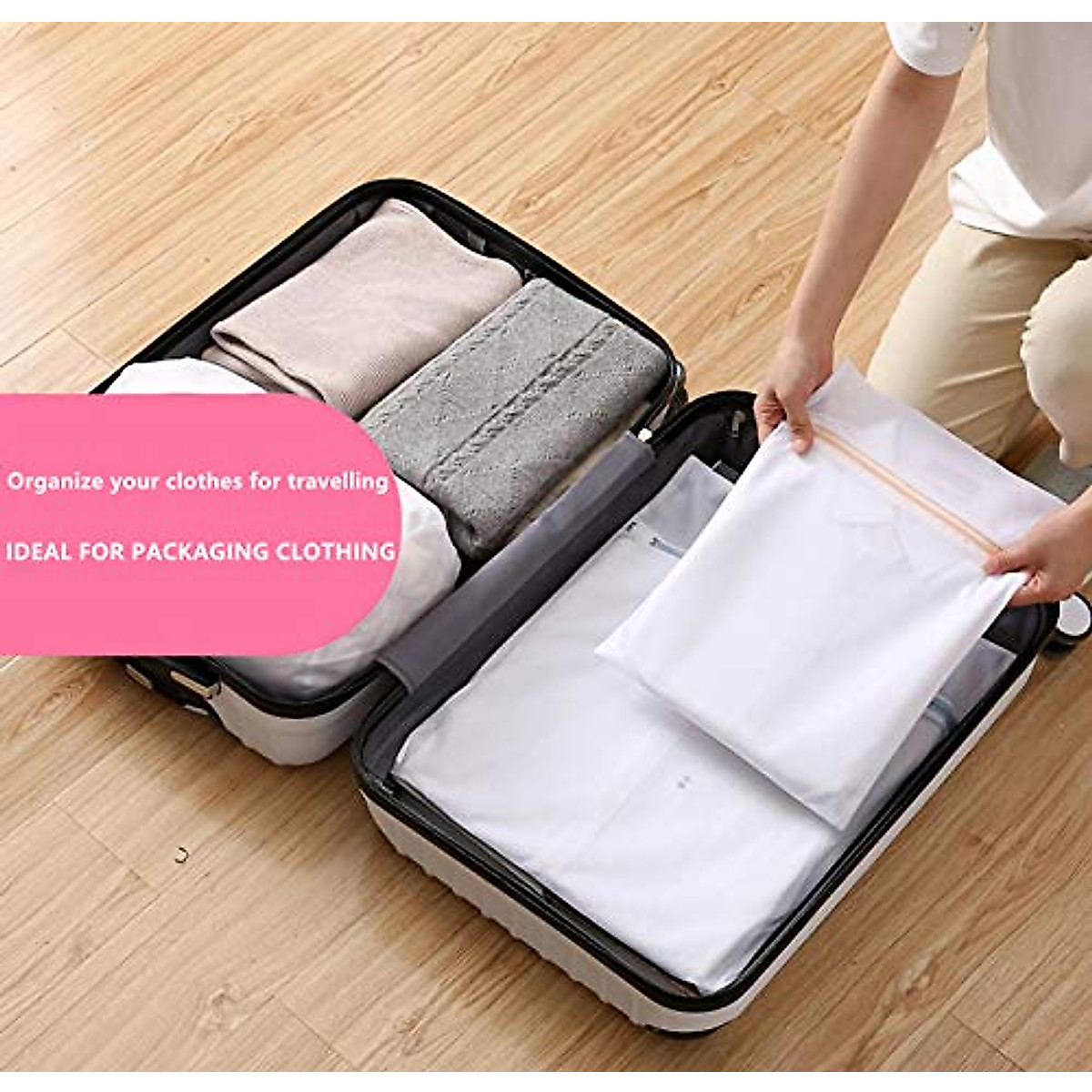 YUESUO Set of 4 Exquisite Mesh Laundry Bag (2 Small, 1 Medium, 1 Large ) for Shirts, Sweaters, Underwear, Bras, Tights, Stockings, Tights Washing Bag, Laundry Underwear Bag, Travel Storage Bag and Travel Laundry Bag（4Set） (color)