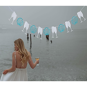 UOREND Glitter Last Toast On The Coast Bachelorette Party Banner,Beach Themed Birthday Party Decorations,Champagne Party Decor,Drunk In Love Bachelorette Party Decorations，Tropical Coastal Bach Party Decor,Engagement Wedding Bridal Shower Garland Bunting