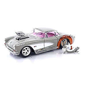 Looney Tunes 1:24 1957 Chevrolet Corvette Die-cast Car & 2.75" Bugs Bunny Figure, Toys for Kids and Adults
