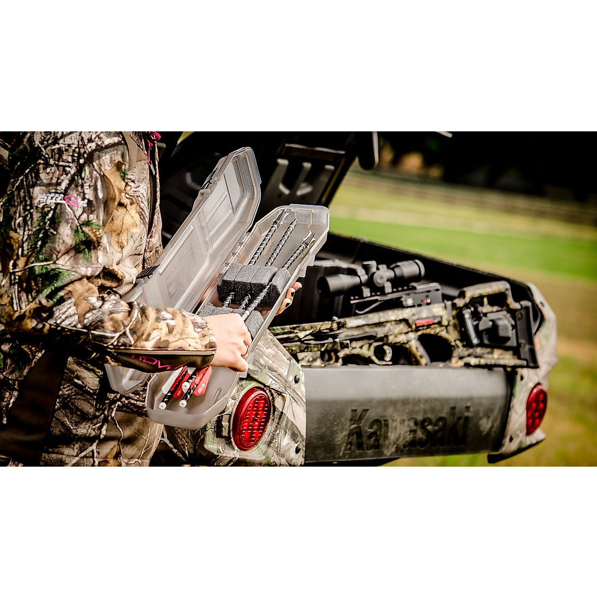 MTM Traveler Crossbow Bolt Case BTCB-41, Clear Smoke