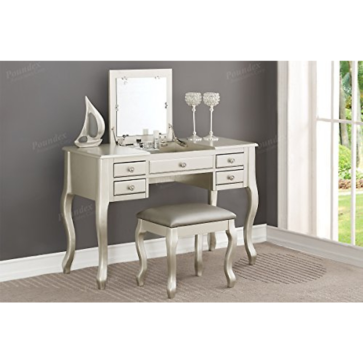 Poundex F4145 Bobkona Cailyn Flip Up Mirror vanity Set with Stool in Silver