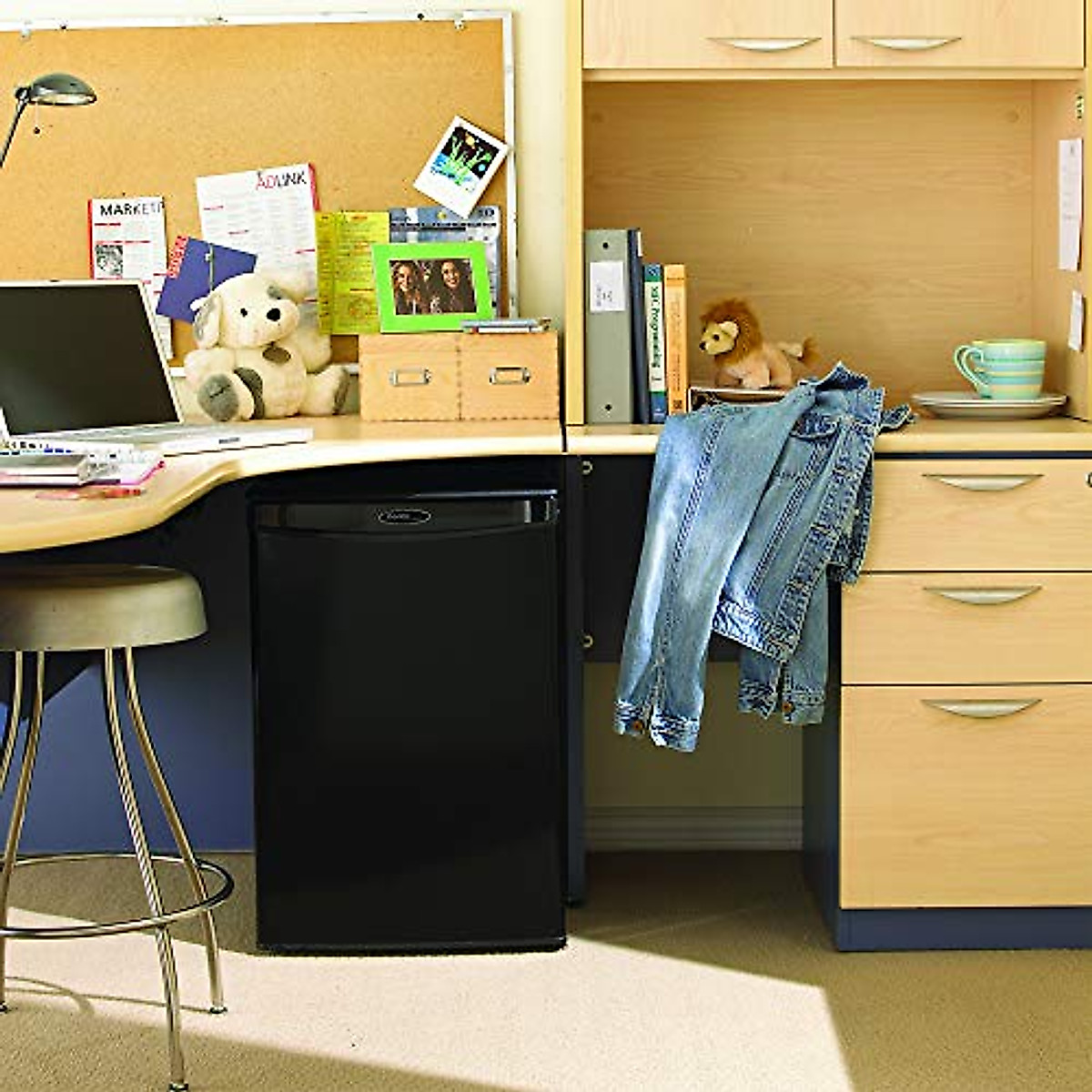 Danby DAR026A1BDD-6 2.6 Cu.Ft. Mini Fridge, Compact Refrigerator for Bedroom, Office, bar, countertop, E-Star Rated in Black