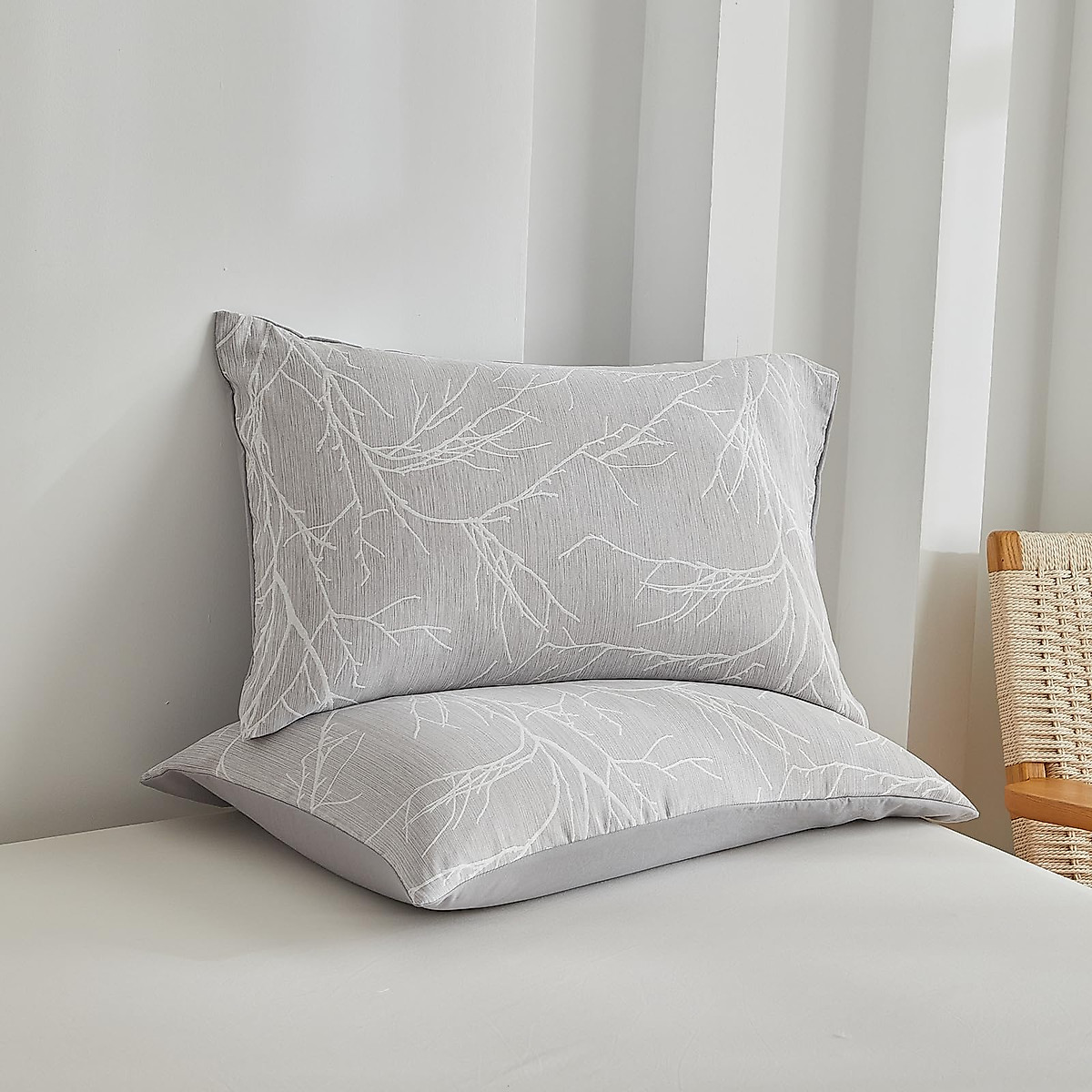 ARYURBU King Size Duvet Cover Set, 3Pcs Microfiber Double Yarn Jacquard Comforter Cover, Breathable Ultra Soft Branch Floral Bedding Set with 2 Pillow Shams for All Season Use, Grey