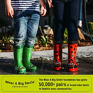 Western Chief Boys Waterproof Printed Rain Boot with Easy Pull on Handles - Fritz the Frog, 4 M US Big Kid