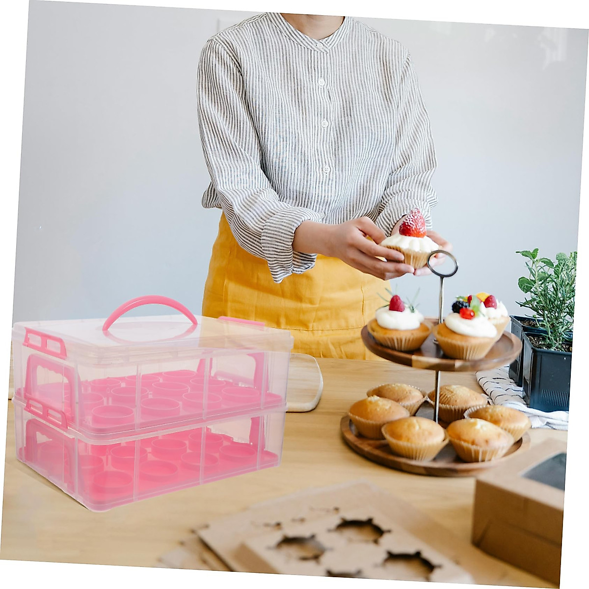 LALAFINA Box cake packing box cupcake holder with lid cake container holder cupcake carrier with lid egg trays carrier cake carrier holder tart carrier Dessert table bakeware plastic