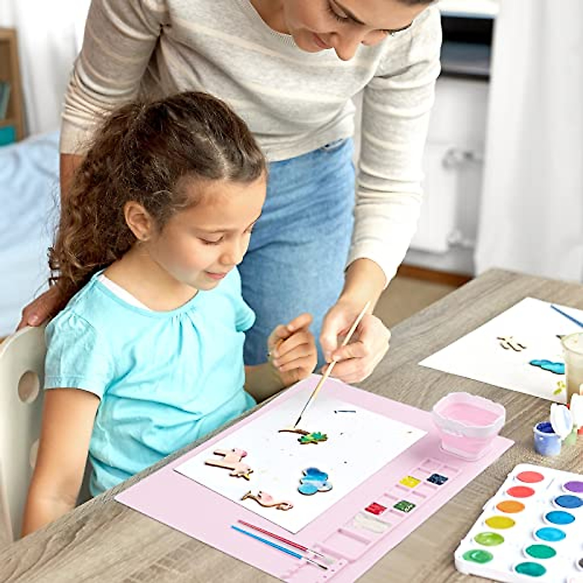 Silicone Painting Mat, Art Mat with Cup, Craft Paint Brush Cleaner Tool, Artist for Kids Gift Clay DIY Creations (Pink)