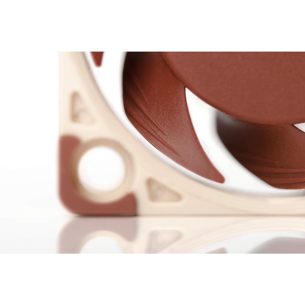Noctua NF-A4x20 FLX Computer Case Fan - Computer Cooling Components (Computer Case, Fan, 4 cm, 3700 RPM, 5000 RPM, 4400 RPM)