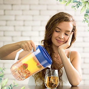 3 Pcs 0.67 Gallon 2.5 Liter Water Pitcher Set Plastic Pitcher with Lid Measurement 3 Position Lid for Hot Cold Drinks Lemon Juice Beverage Ice Tea Dishwasher Safe, 85 Oz (Clear and Pink, White, Blue)