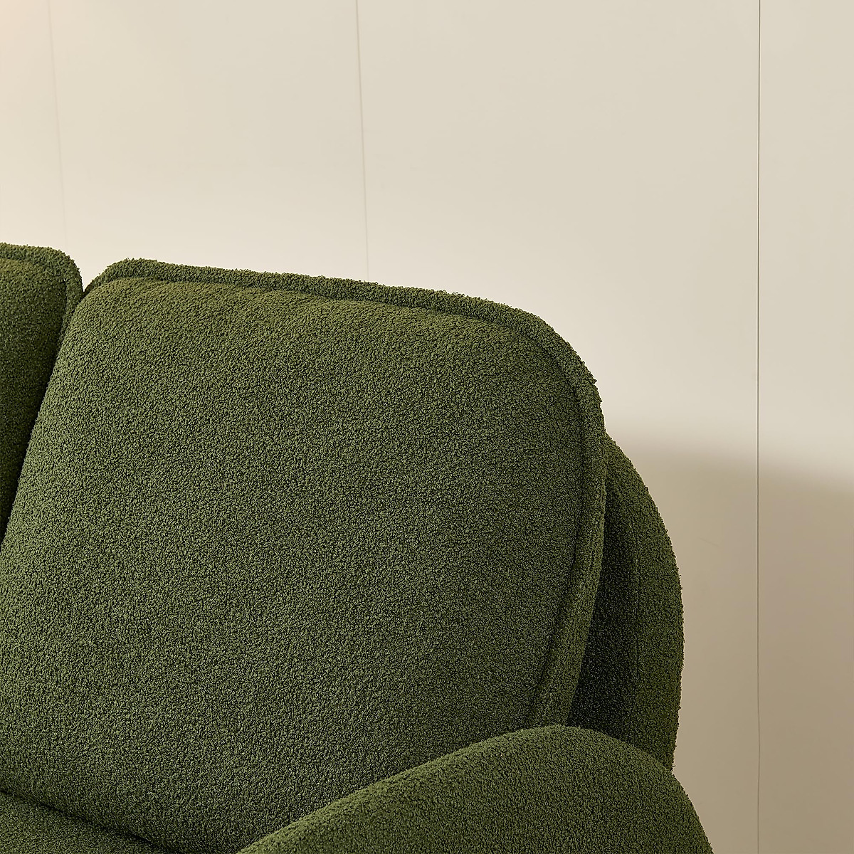 VnndeNest 59" Loveseat Sofa, Lambswool Sherpa Fabric Mid Century Modern Sofa, Upholstered Comfy Small Couches with Cushions & Armrest, 2 Seater Small Sofa for Small Spaces, Living Room, Bedroom, Green