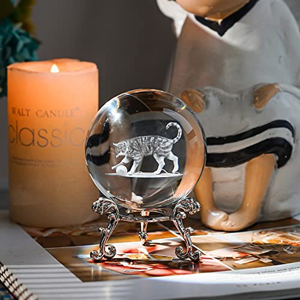 HDCRYSTALGIFTS 3D Crystal Ball with Silver-Plated Flowering Stand 2.4inch Laser Engraved Crystal Decorative Ball Glass Sphere for Home Decor Gift (Cat and String)