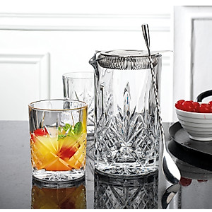 Godinger Cocktail Mixing Glass with Stirrer, Bar Mixing Pitcher for Stirring Cocktails and Drinks - 17oz, Dublin Collection