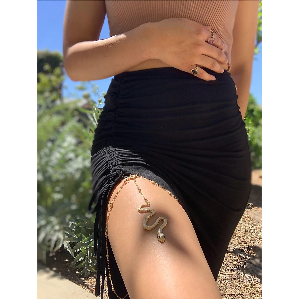 Gold Snake Thigh Chain for Women Beach Boho Style Leg Chain Body Jewlery Snake Pendant Thigh for Women Halloween Costume Accessories