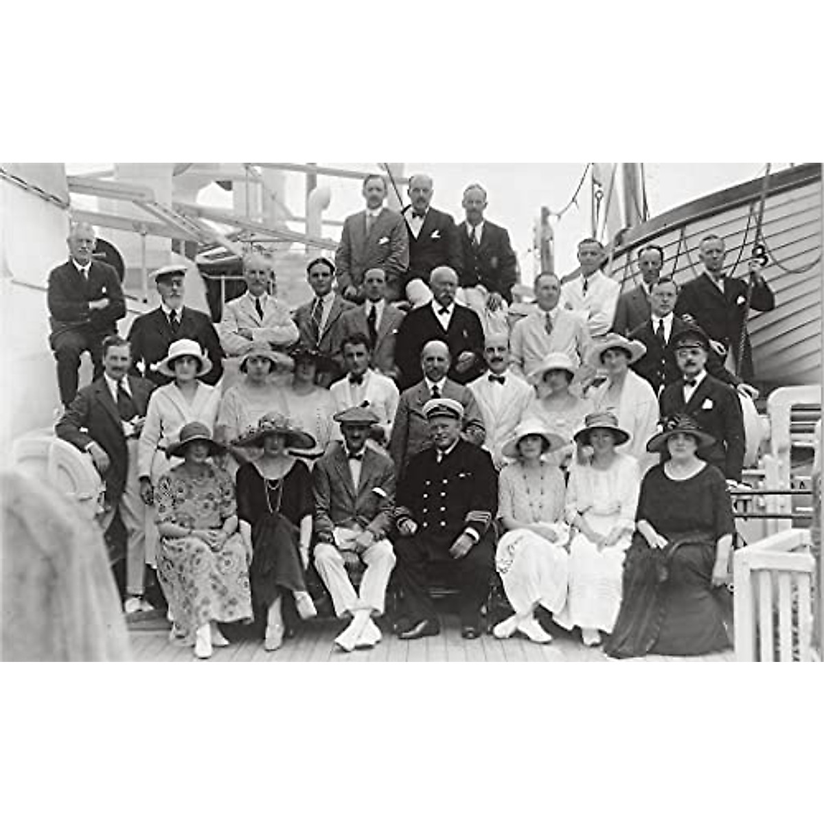 Louis Vuitton: The Birth of Modern Luxury Updated Edition